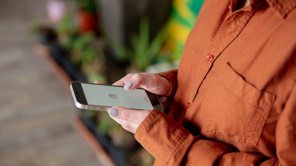 iPhone 12 Magnet Found to Deactivate Implantable Cardiac Devices | Blog